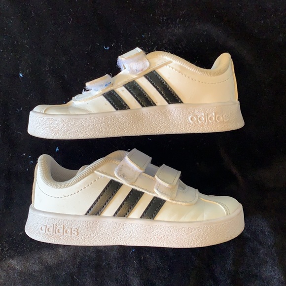 adidas | Shoes | Little Boys Adidas Sneakers Size 7 | Poshmark